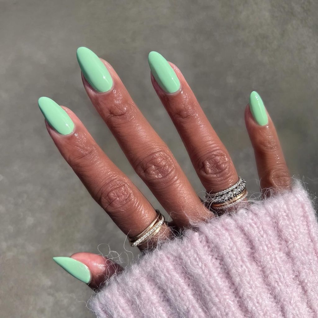 6 Biggest Summer Nail Colour Trends of 2025, Confirmed | Who What Wear