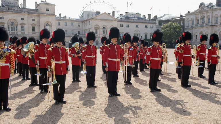 What is Changing the Guard? Facts and pictures over the years | Woman ...
