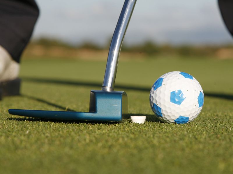 Putting technique explained - golf putting basics video | Golf Monthly