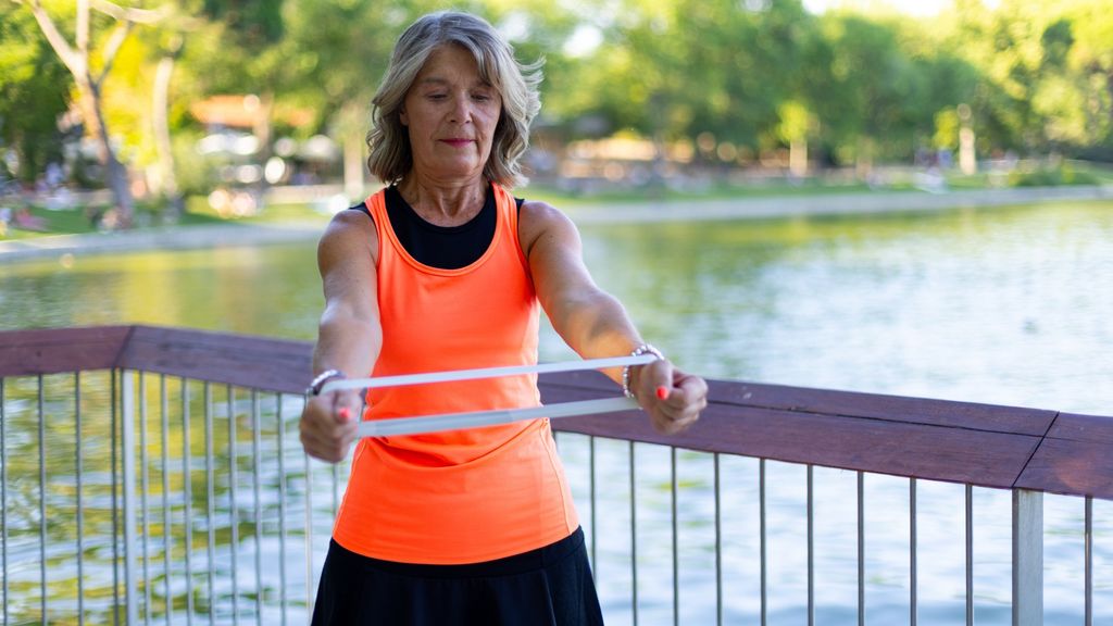 Build a strong upper body, improve posture and reduce tech neck with ...