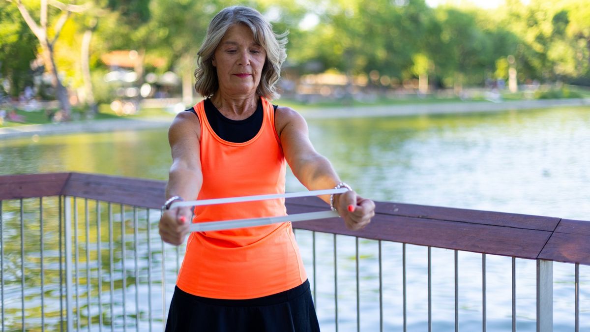 Build a strong upper body, improve posture and reduce tech neck with ...