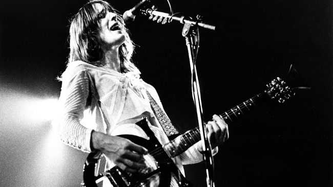 Discover and Decode Todd Rundgren’s Unique Chordal Chemistry | GuitarPlayer