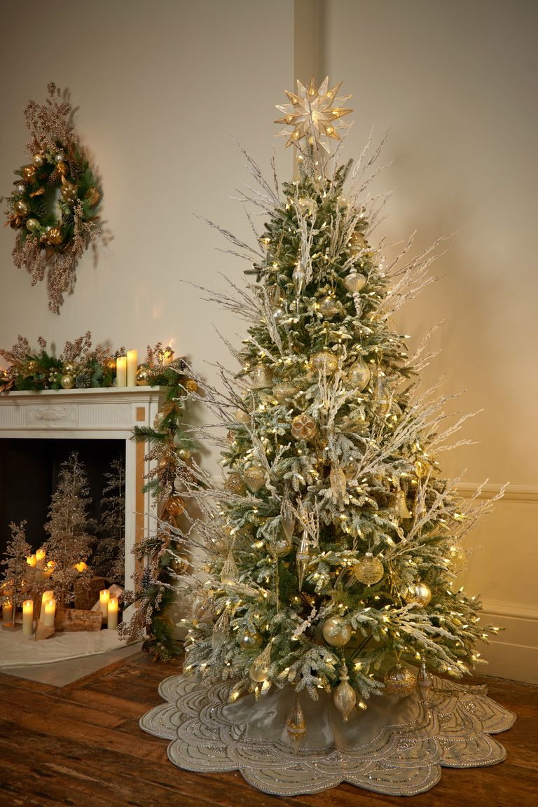 6 Christmas light hacks to make spirits extra bright | Livingetc