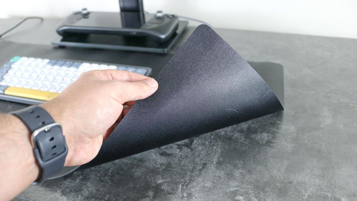 This desk mat was supposed to upgrade my setup but it created more ...