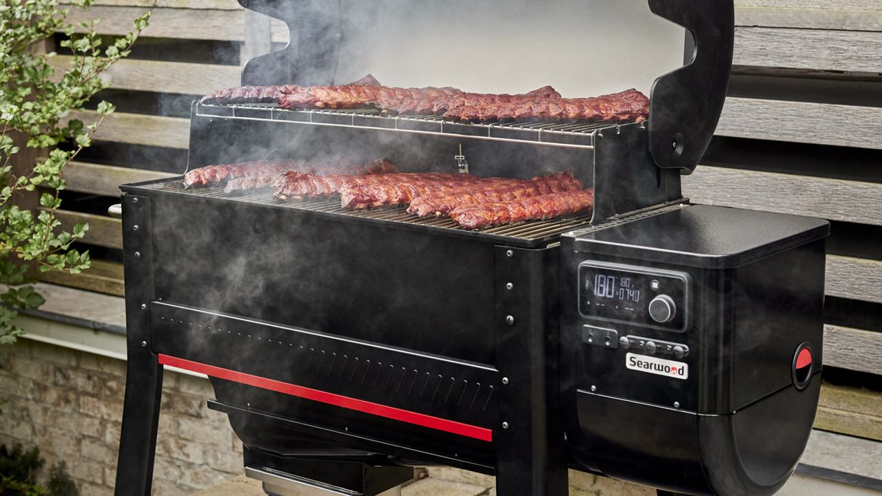 Weber Searwood XL review: grill, smoke and sear with Weber’s most ...