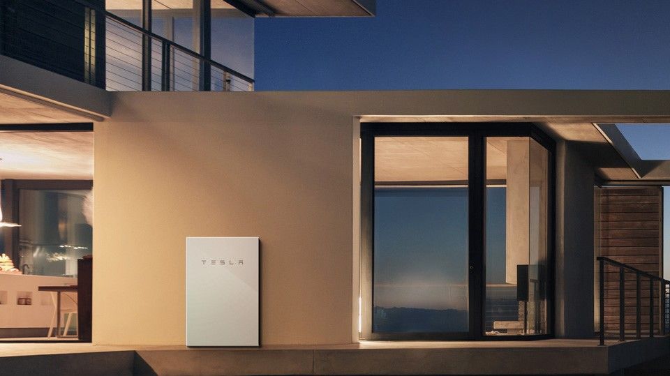 Tesla solar panels and Powerwall battery are a bundle now — what that ...