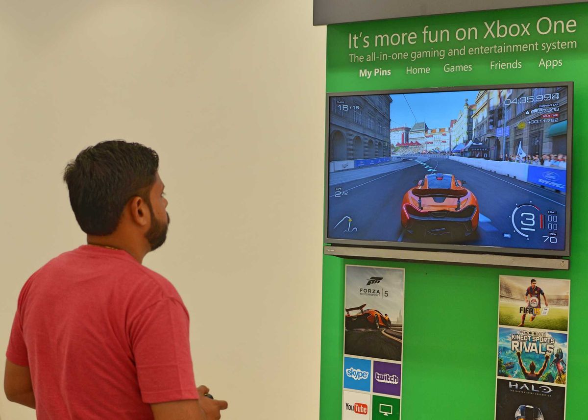Here are some photos of the first Microsoft Priority Reseller store in ...