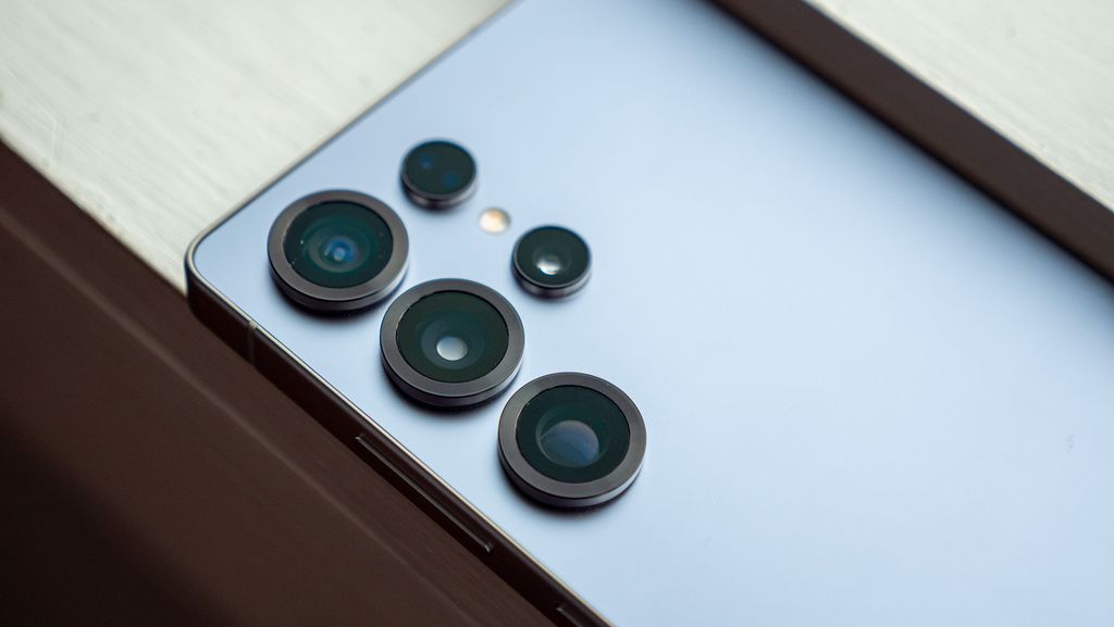 Samsung is teasing some big camera upgrades for the Galaxy S26 — and it ...