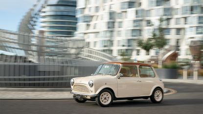 Classic Mini goes all-electric thanks to renowned British resto-modders ...