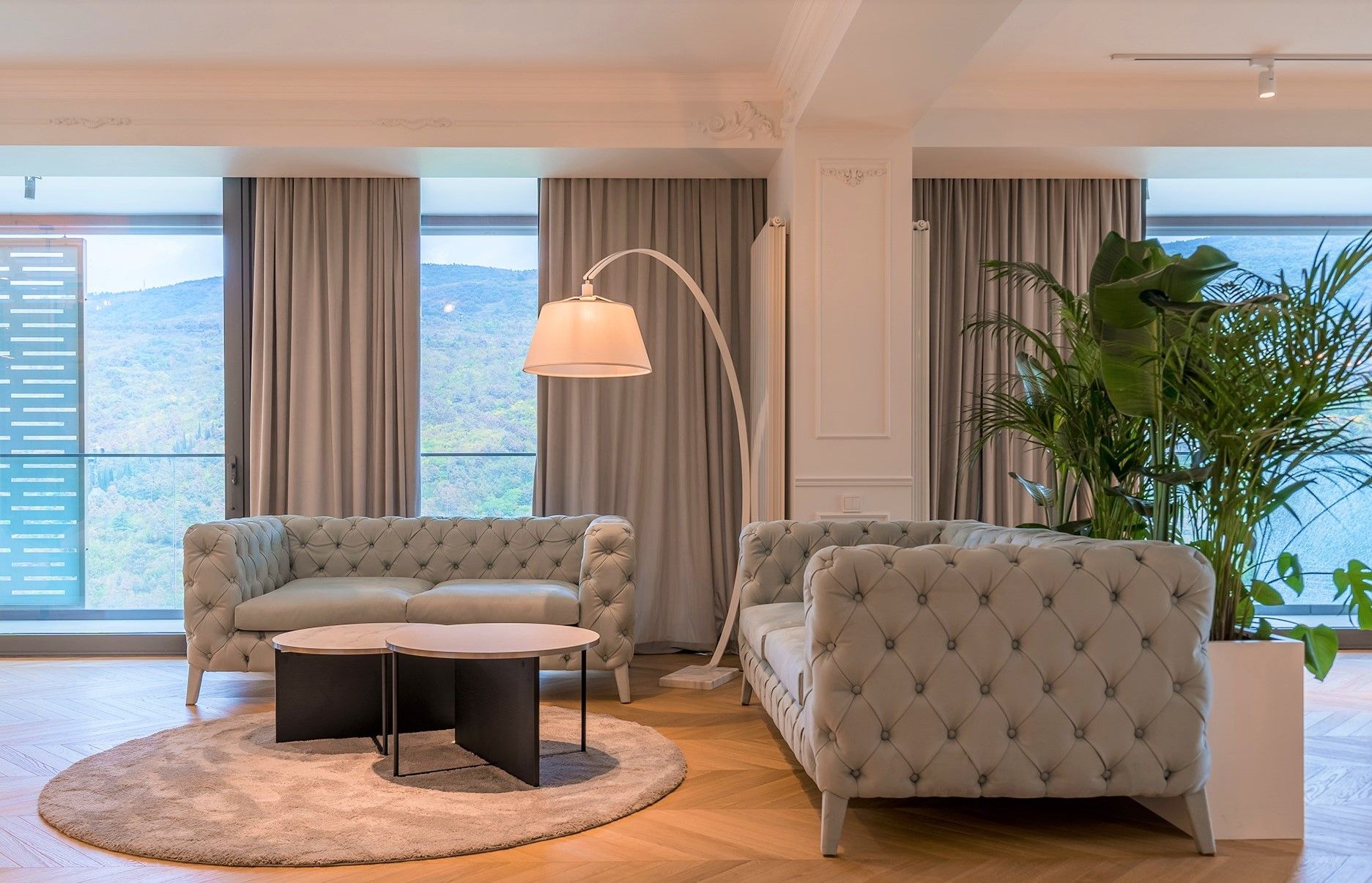 How to arrange two sofas in living room - three rules | Livingetc