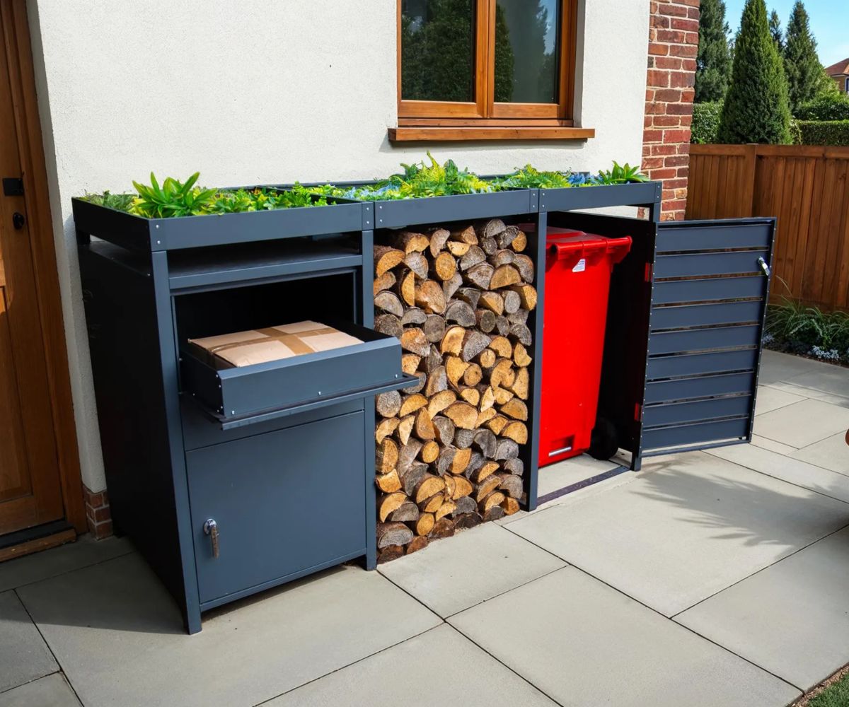 Wheelie bin storage ideas to hide your rubbish from sight | Homebuilding