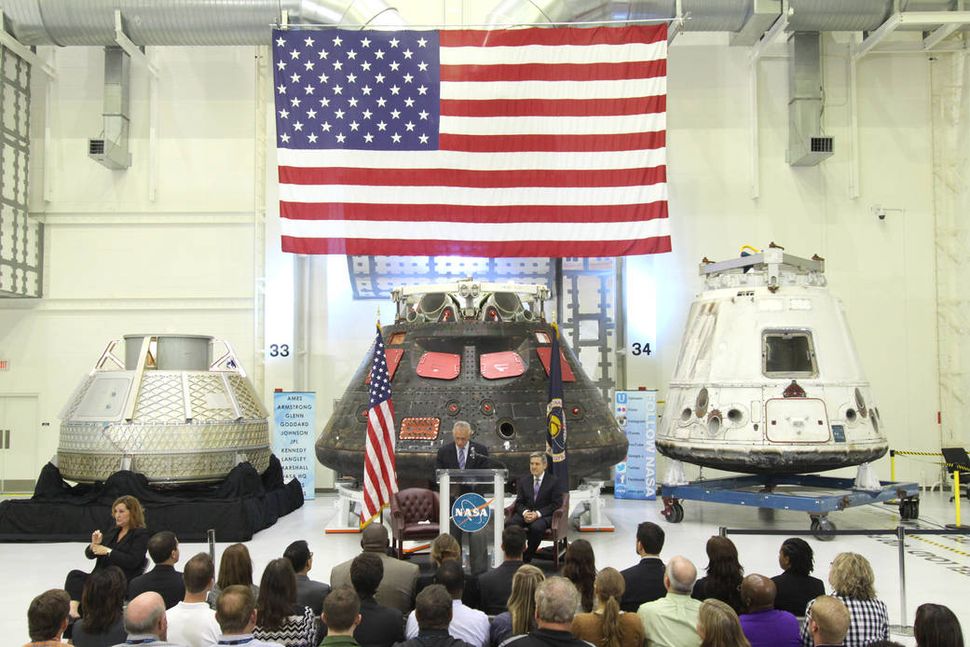 NASA Missions and the American Flag (Photos) | Space