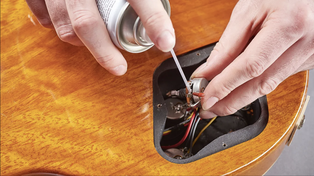 Replace your electric guitar's pots to get rid of annoying snap ...