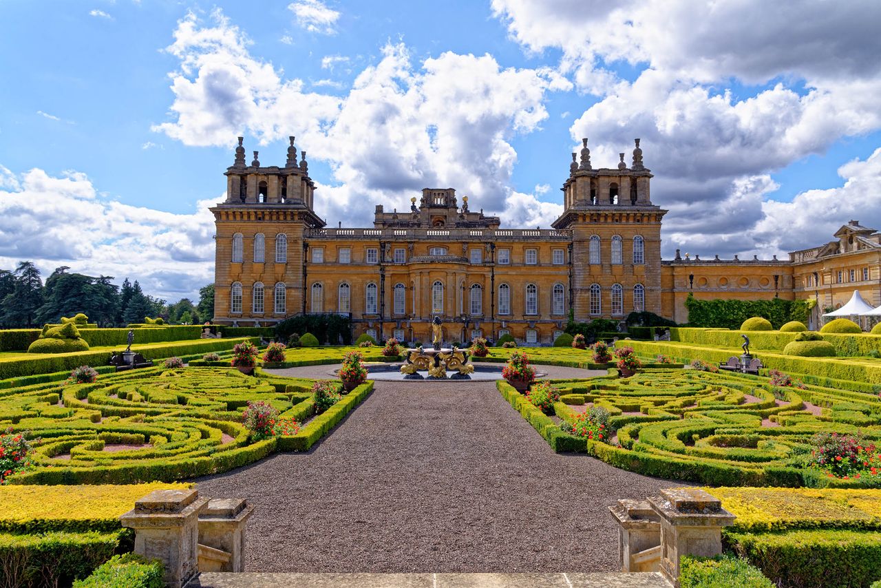 Blenheim Palace: The story of the English answer to Versailles ...