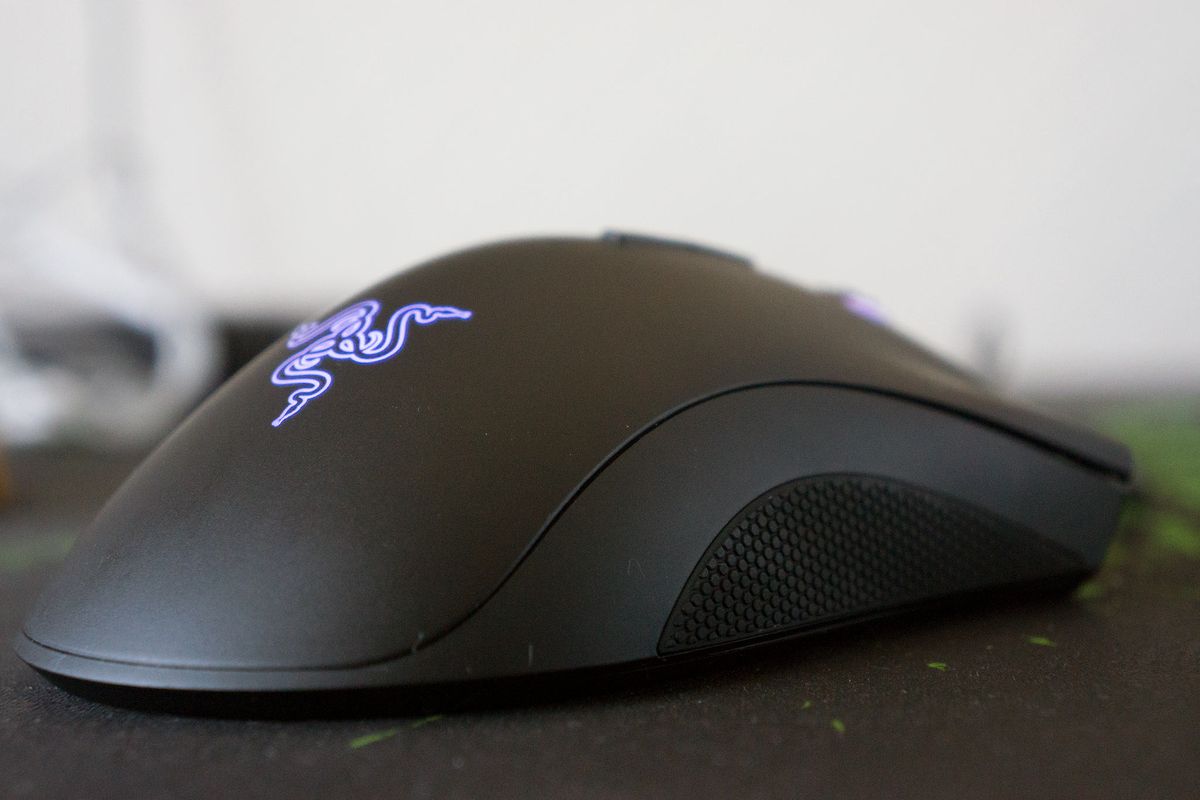 Razer DeathAdder Elite Review: The jack-of-all-trades gaming mouse ...