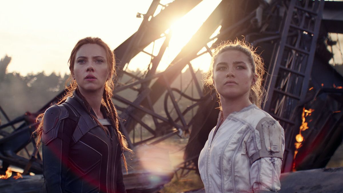 Following That Black Widow Reveal, Hawkeye Directors Clarify Timeline ...