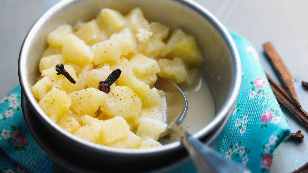 Stewed apples recipe | GoodtoKnow