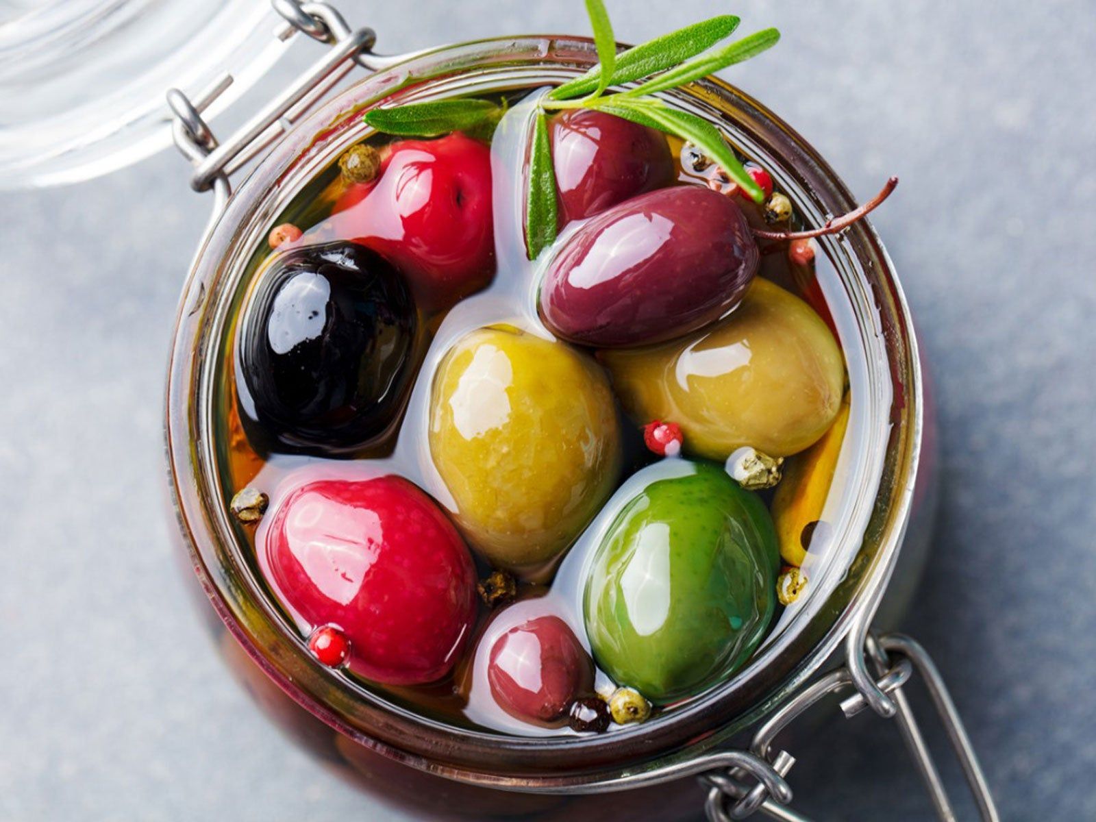 How To Preserve Olives – Tips For Curing Olives At Home | Gardening ...