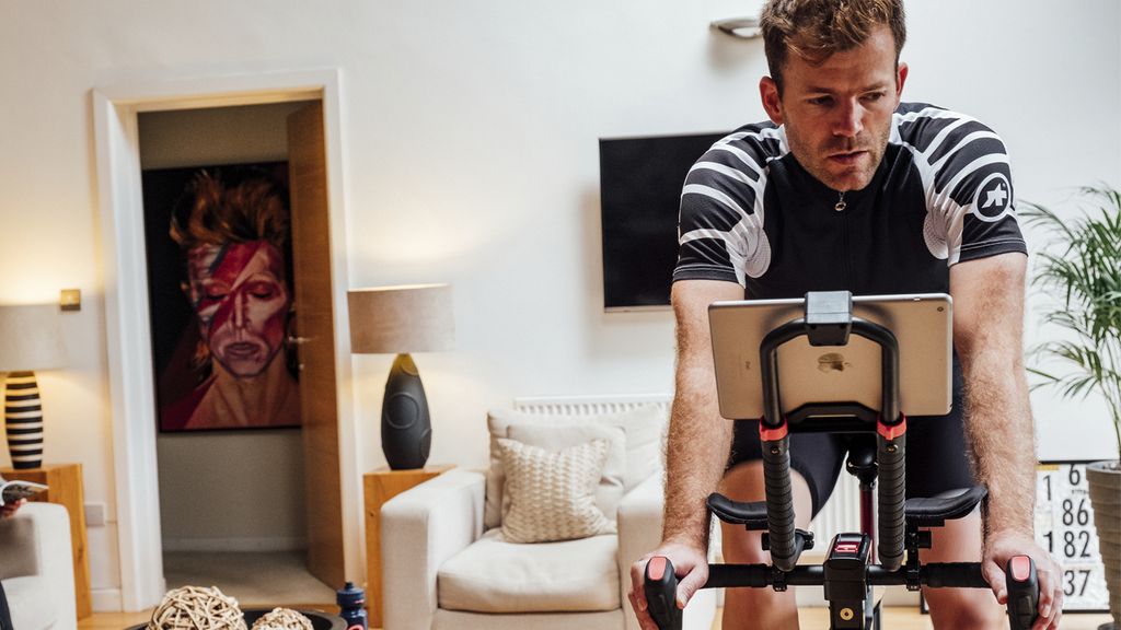 Best tablets and computers for Zwift: Top devices for indoor cycling ...