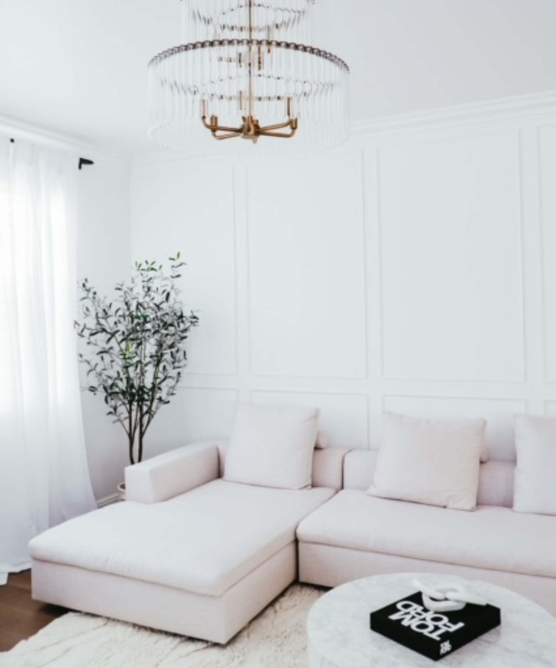 What colors go with a white couch? | Homes and Gardens
