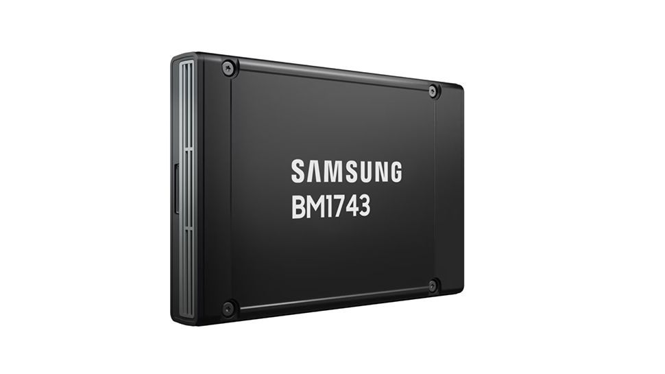 Samsung shows insides of its 128TB SSD in all its glory but with a ...