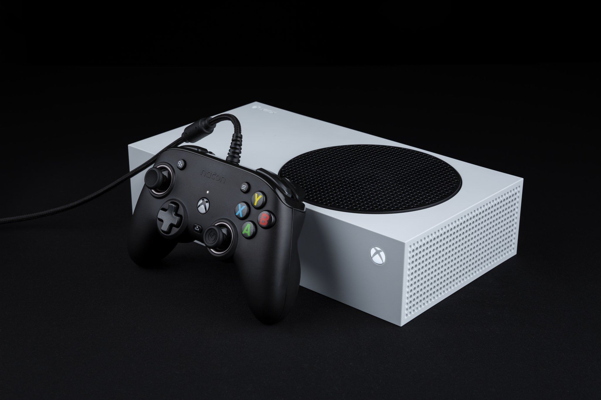 The new RIG PRO Compact controller for Xbox Series X|S includes Dolby ...