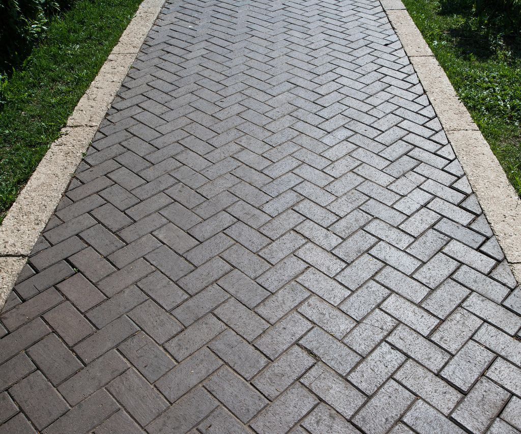 8 versatile block paving patterns for driveways and patios | Homebuilding