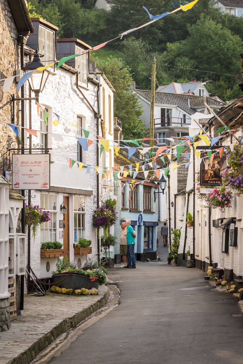 Explore a converted 19th century engine house in Cornwall | Livingetc