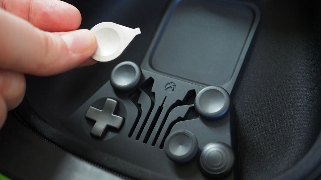 Xbox Elite Controller Series 2 vs. Elite Core: Is it worth the $50 ...