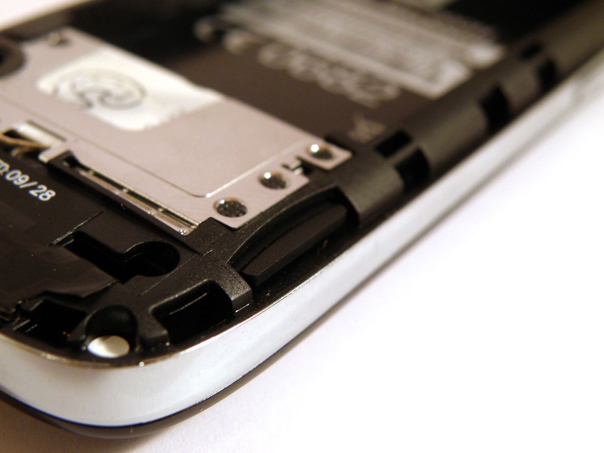 INQ Mini 3G: Connectivity and PC software - INQ Mini 3G review - Page 9 ...