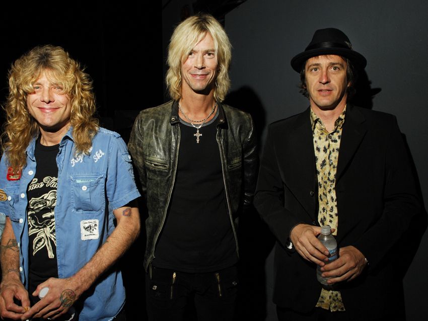 Izzy Stradlin issues statement on Guns N' Roses' Rock Hall Of Fame ...