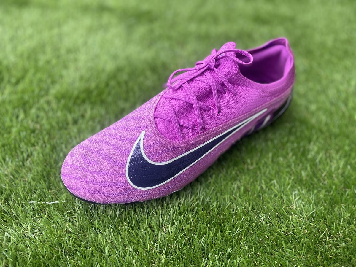 Best football boots for strikers: The latest ranges for goalscorers ...