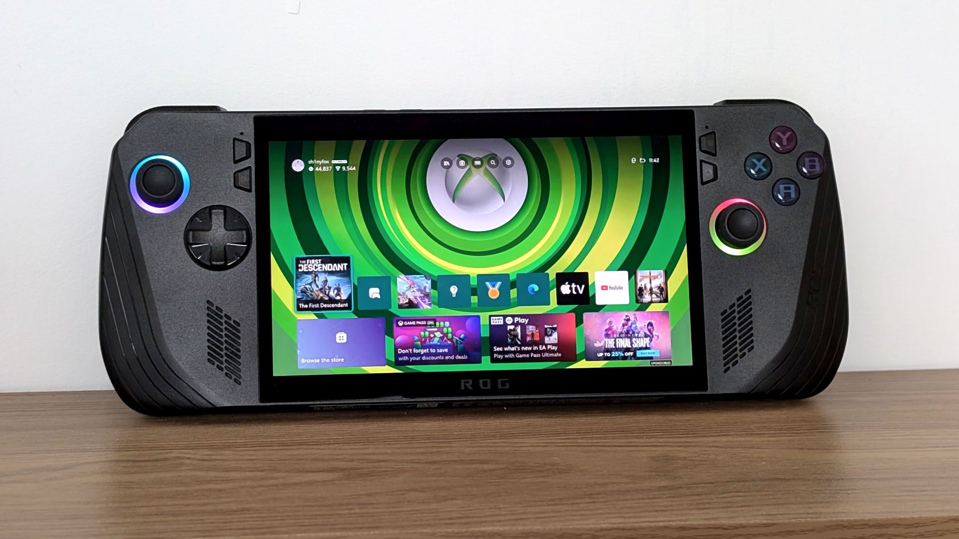 Remote play on the ROG Ally X changed how I use my handheld for good ...