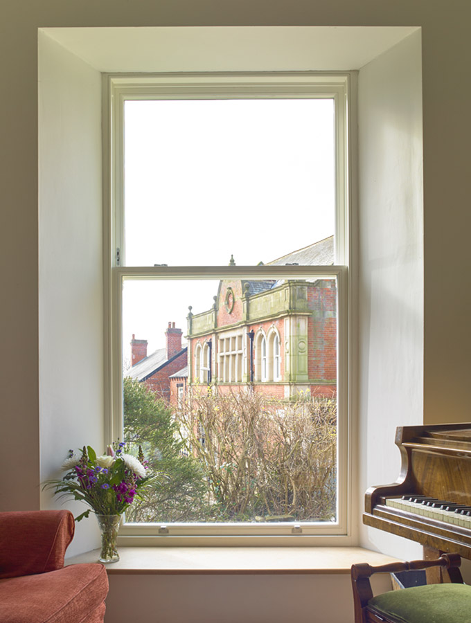 Sash Windows: Types, Costs, Pros and Cons | Homebuilding