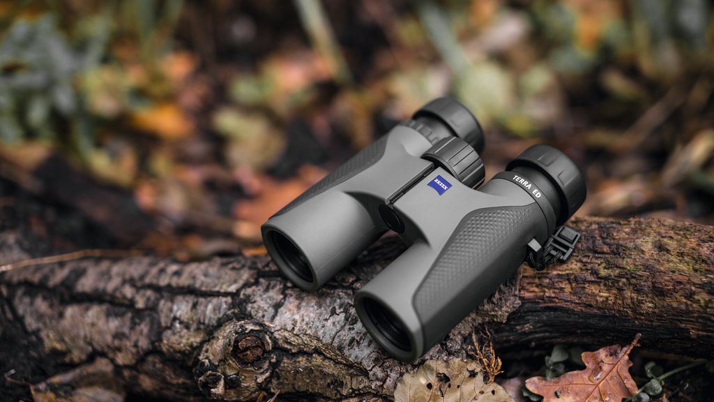 Best binoculars and monoculars: gaze at nature and the stars | Advnture