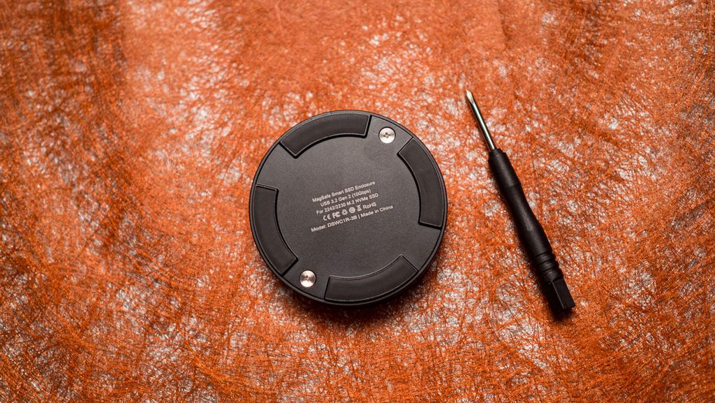 I used Dockcase's new MagSafe SSD enclosure with my Pixel 9 Pro XL, and ...