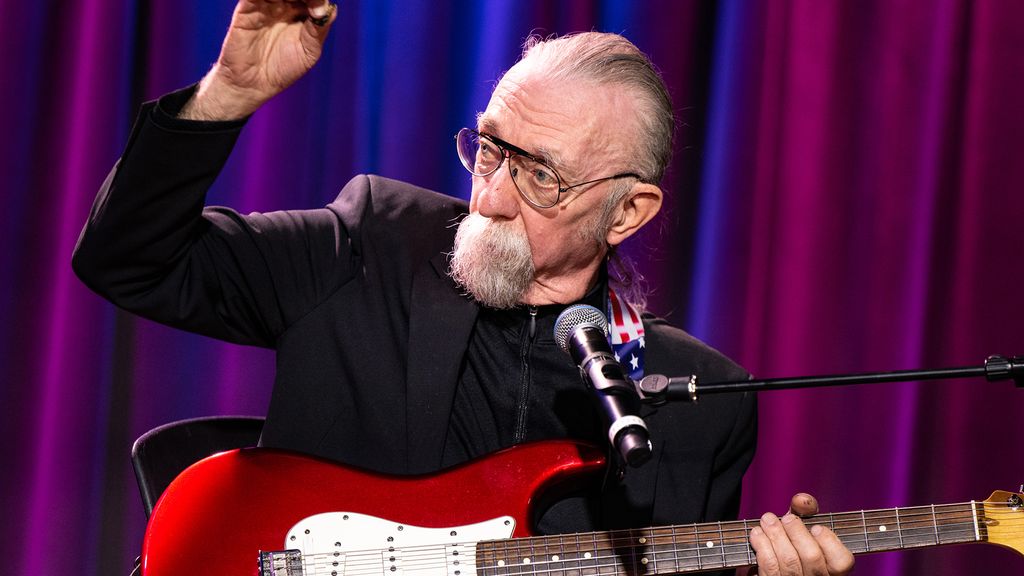 Jeff “Skunk” Baxter didn’t even want to be a guitar player | Guitar World
