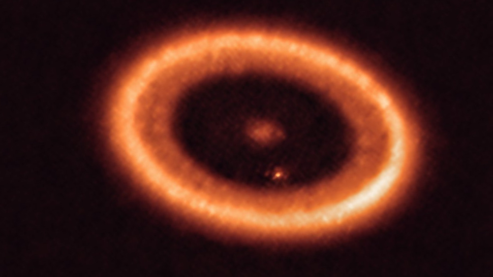 Exoplanet 'baby pictures' reveal exomoons possibly taking shape around ...