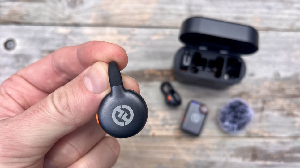 Hollyland Lark M2S review: a lightweight and tiny wireless mic kit for ...