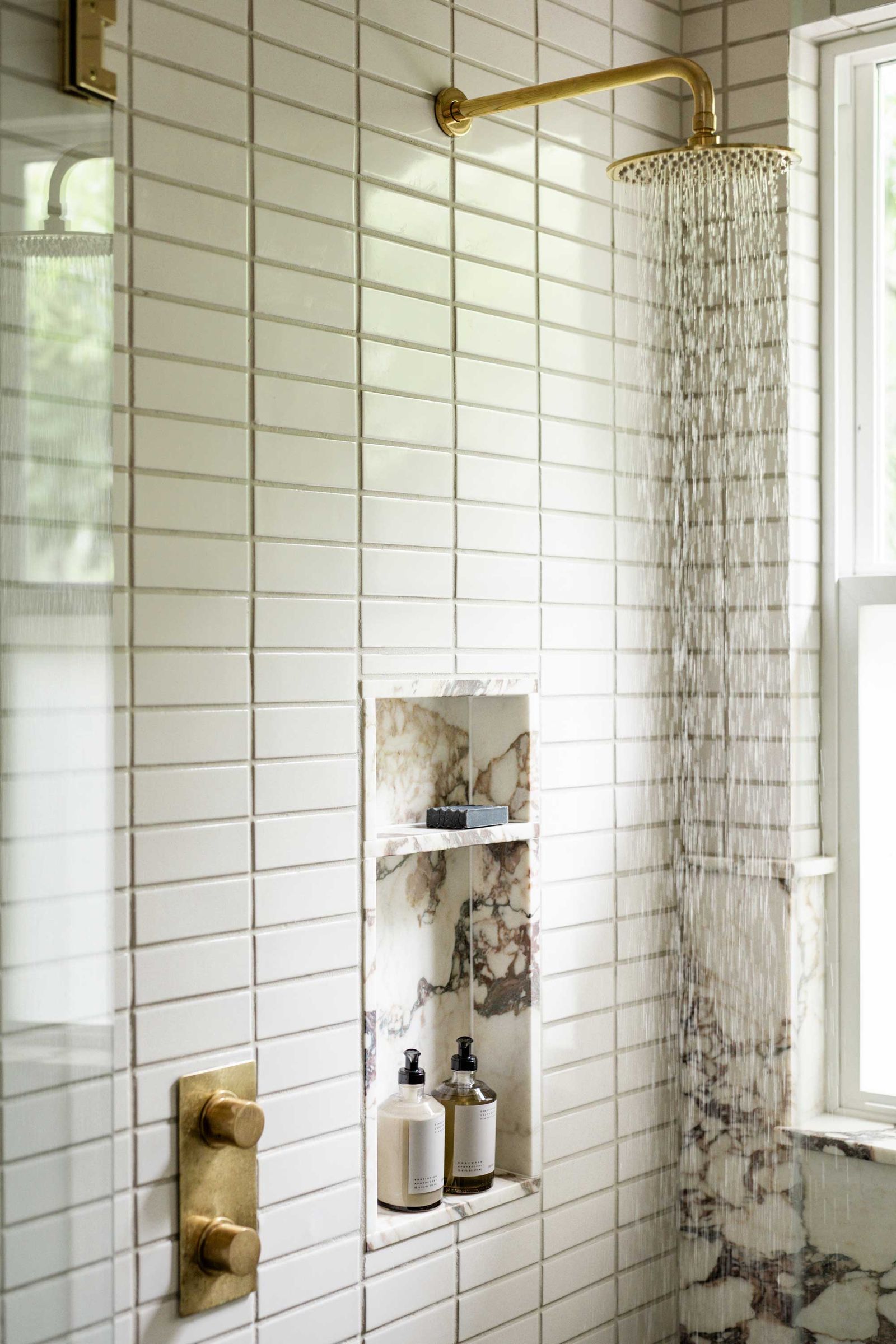 How this designer recreated expensive polished plaster in this budget ...