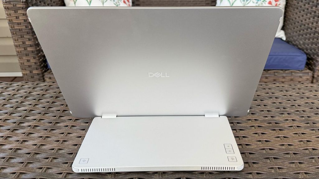 Dell Pro 14 Plus (P1425) 14-inch portable monitor review: Long on ...