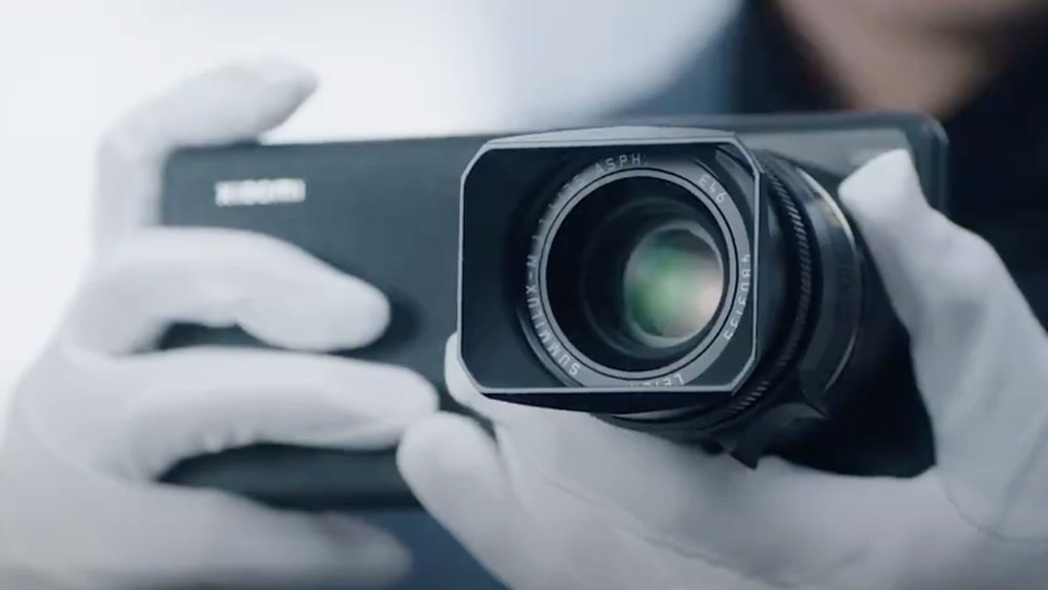 Leica set to blur the lines between professional cameras and ...