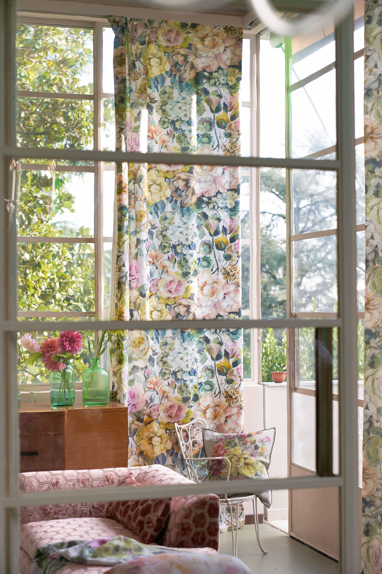 5 interior decor ideas that show you how to nail the pattern clashing ...