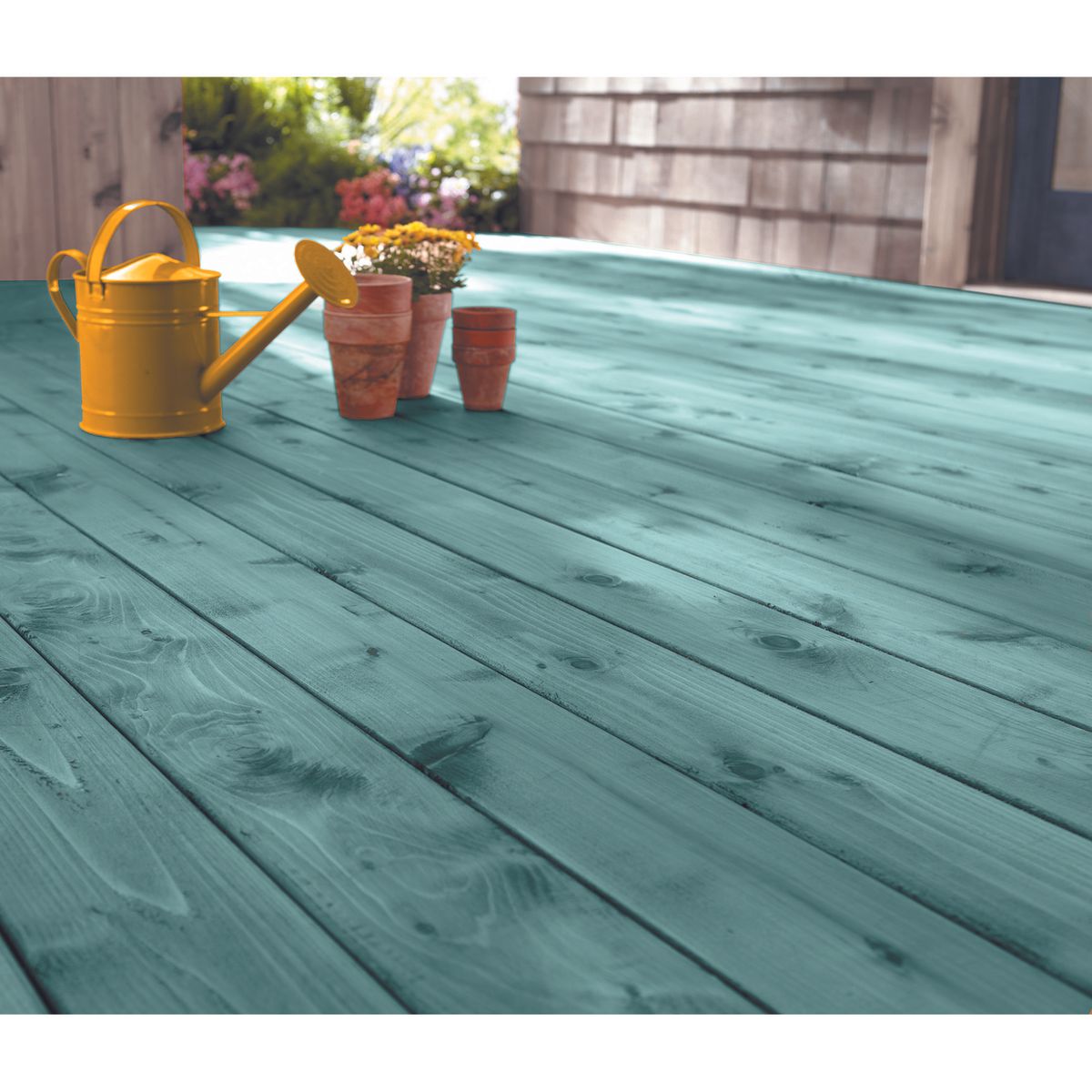 Decking Colour Ideas to Brighten Up Your Garden | Homebuilding