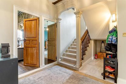 A grand country house in Yorkshire that effortlessly blends the 1720s ...