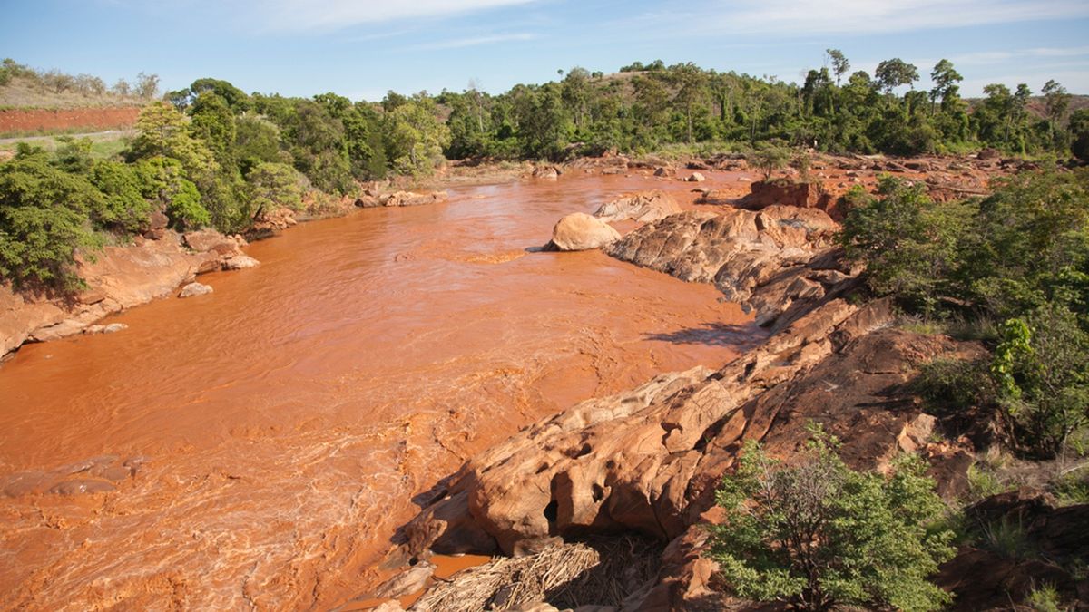 Earth from space: Shapeshifting rusty river winds through Madagascar's ...