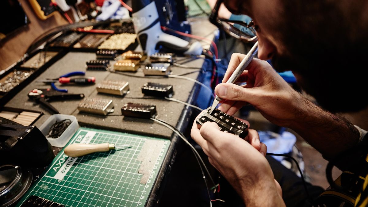 P90s vs humbuckers: Which pickups should you choose? | Guitar World