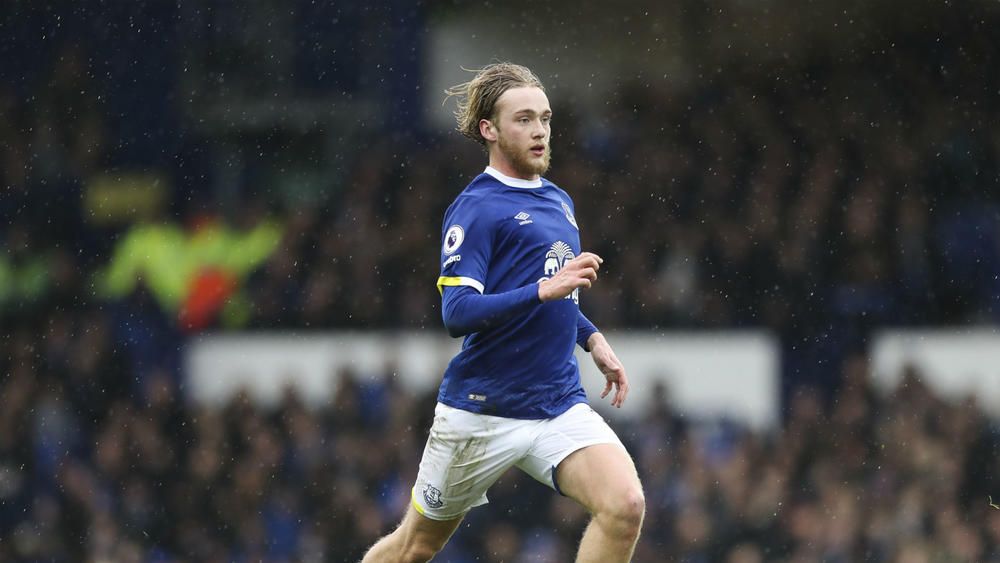 Everton secure highly rated Davies to five-year deal | FourFourTwo