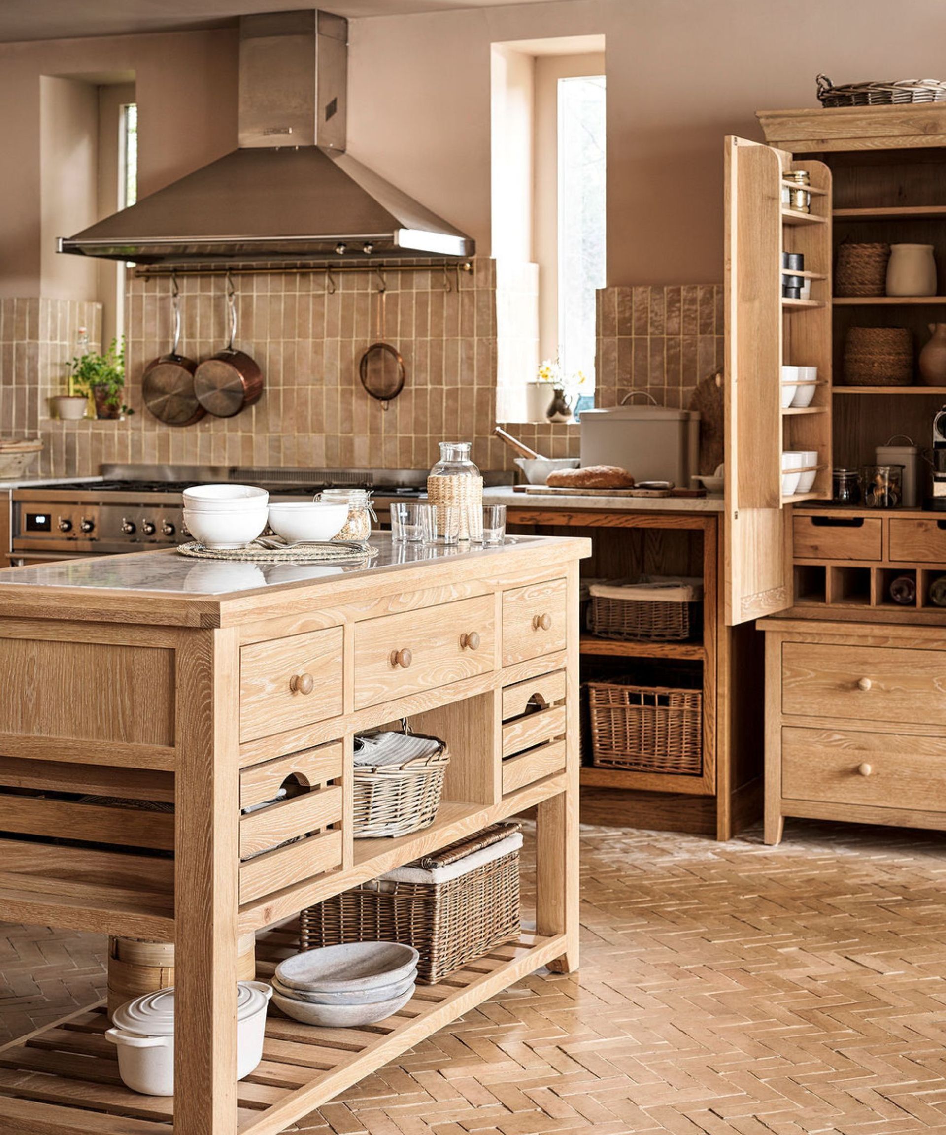 6 reasons why unfitted kitchens are on the rise | Homes and Gardens