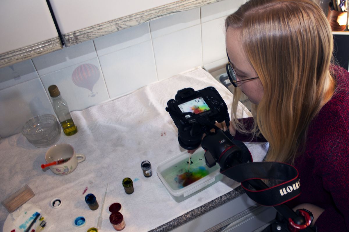 Lockdown projects: shoot liquid color abstracts from the comfort of ...
